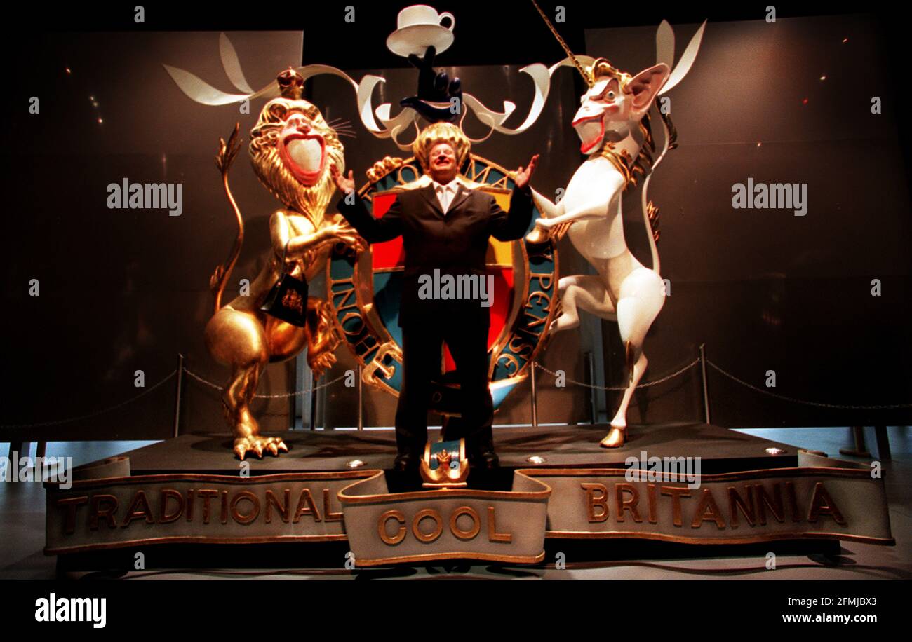 PY GERBEAU DOME CHIEF EXECUTIVE IN FRONT OF A GERALD SCARFE SCULPTURE ...