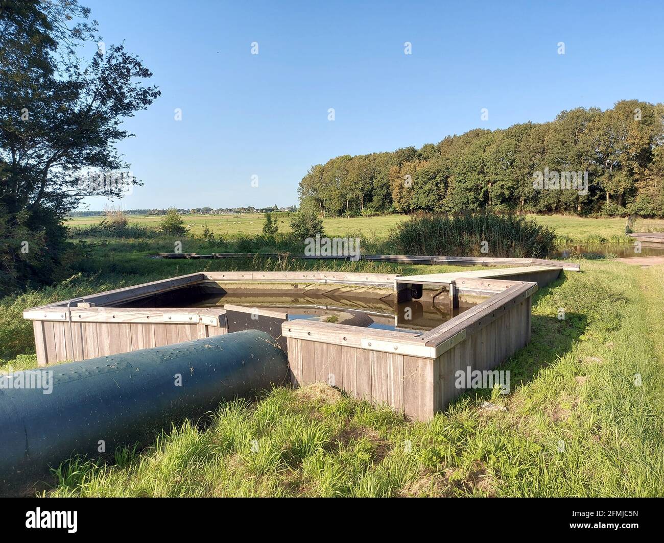 Building via ladder hi-res stock photography and images - Alamy
