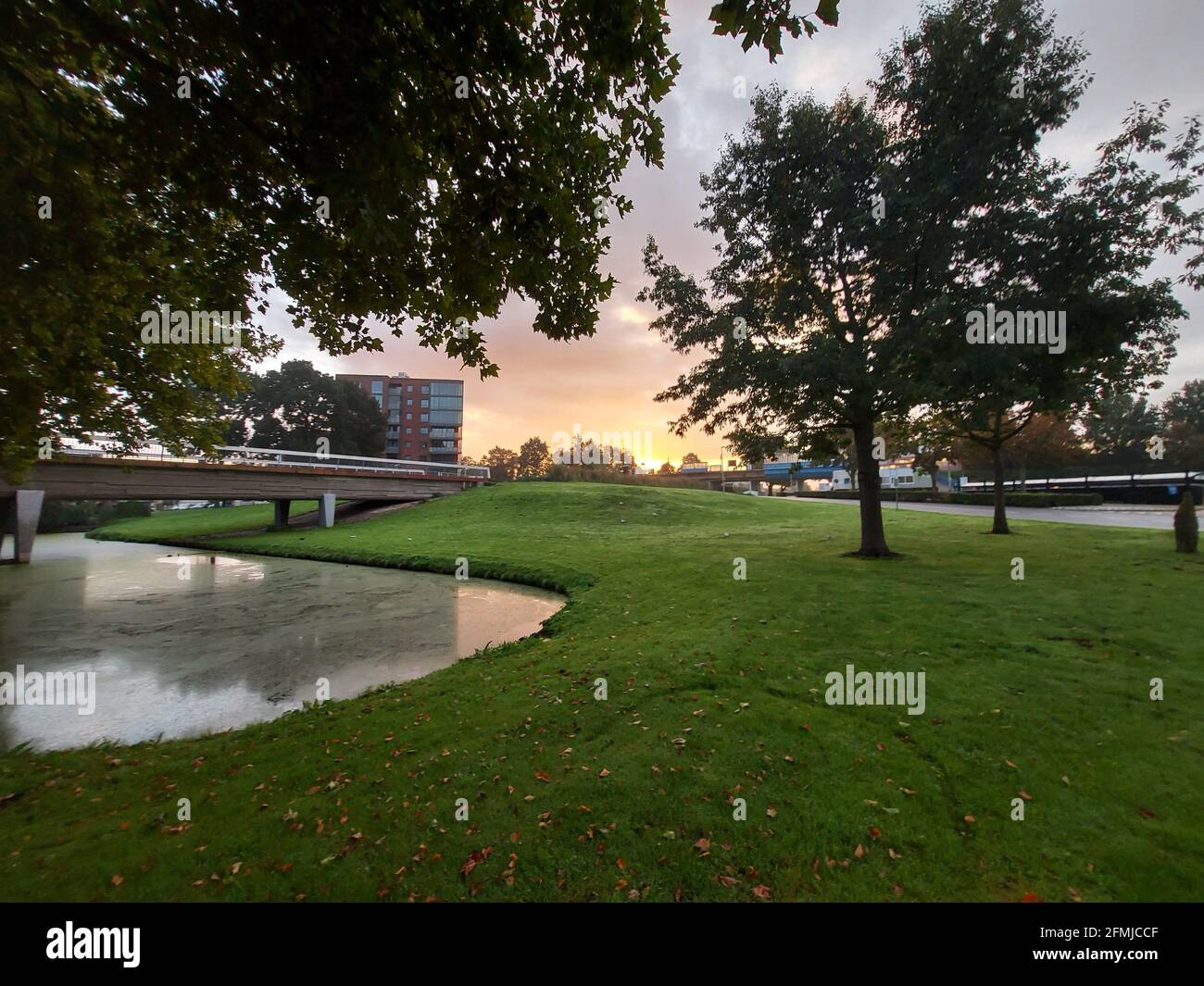 Train crossing water aquaduct hi-res stock photography and images - Alamy