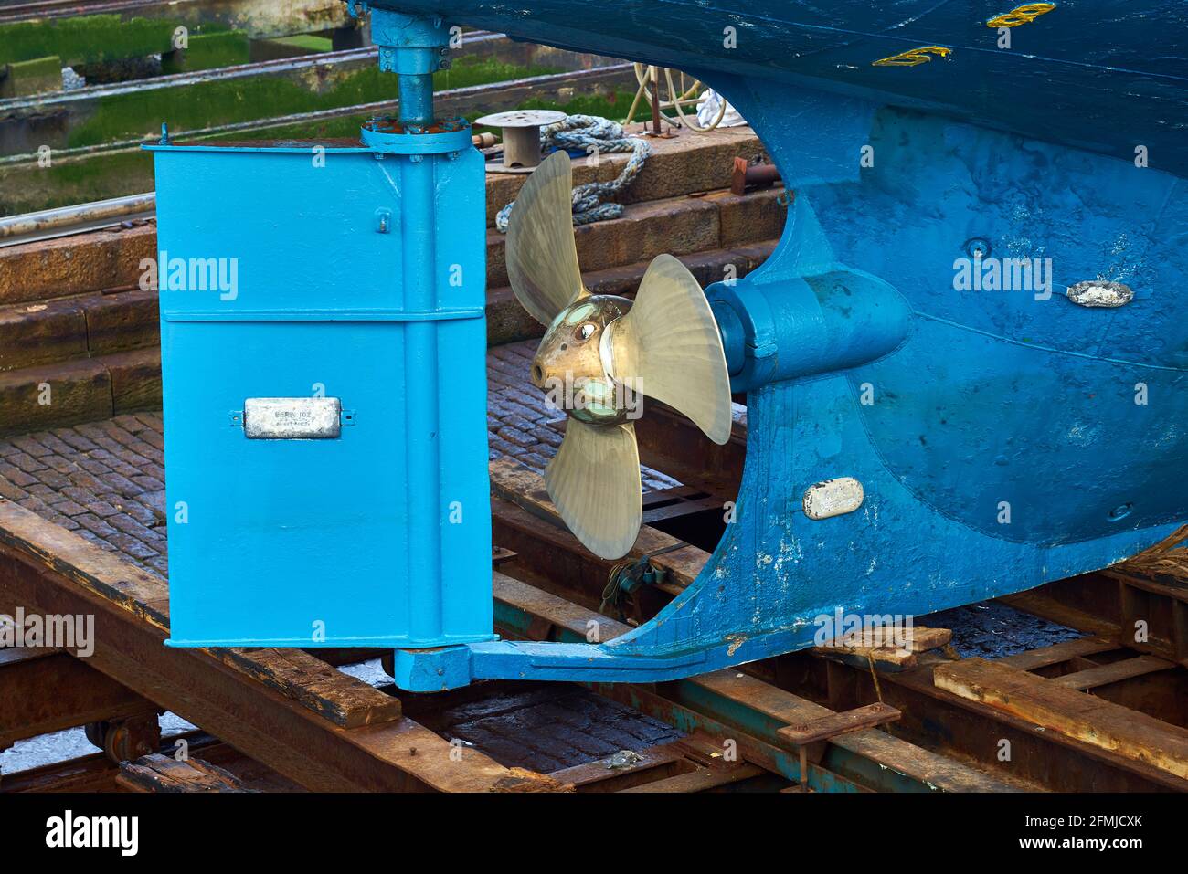 Brass propeller hi-res stock photography and images - Alamy