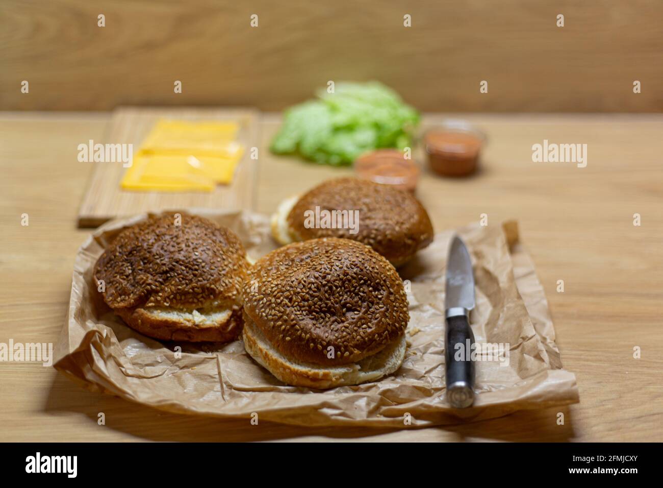 Eating burgers at home hi-res stock photography and images - Alamy