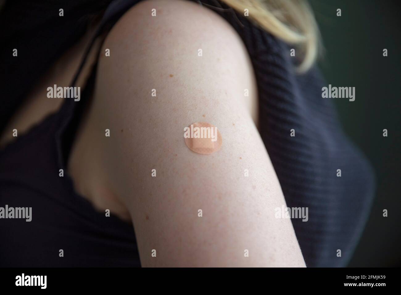 Woman injection arm hi-res stock photography and images - Alamy