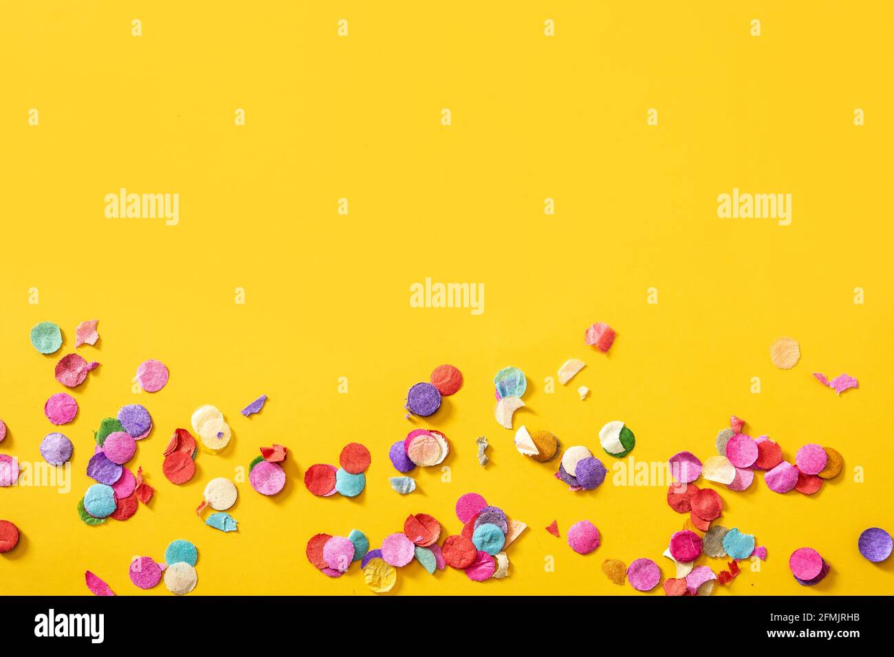 Set colorful shiny confetti hi-res stock photography and images - Alamy