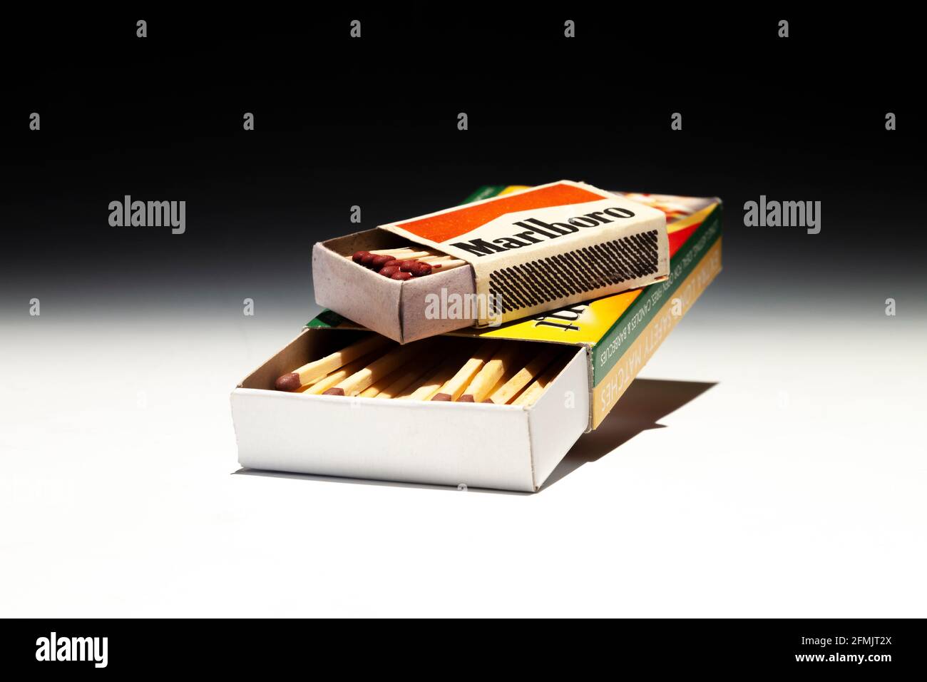 English matchboxes hi-res stock photography and images - Alamy