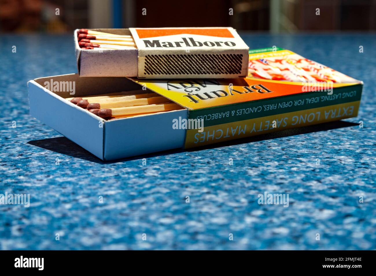 Matchboxes hi-res stock photography and images - Alamy
