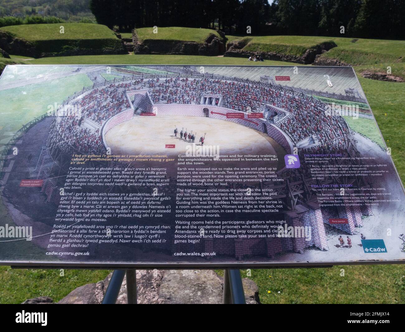 Huge amphitheatre with sloped banks hi-res stock photography and images ...