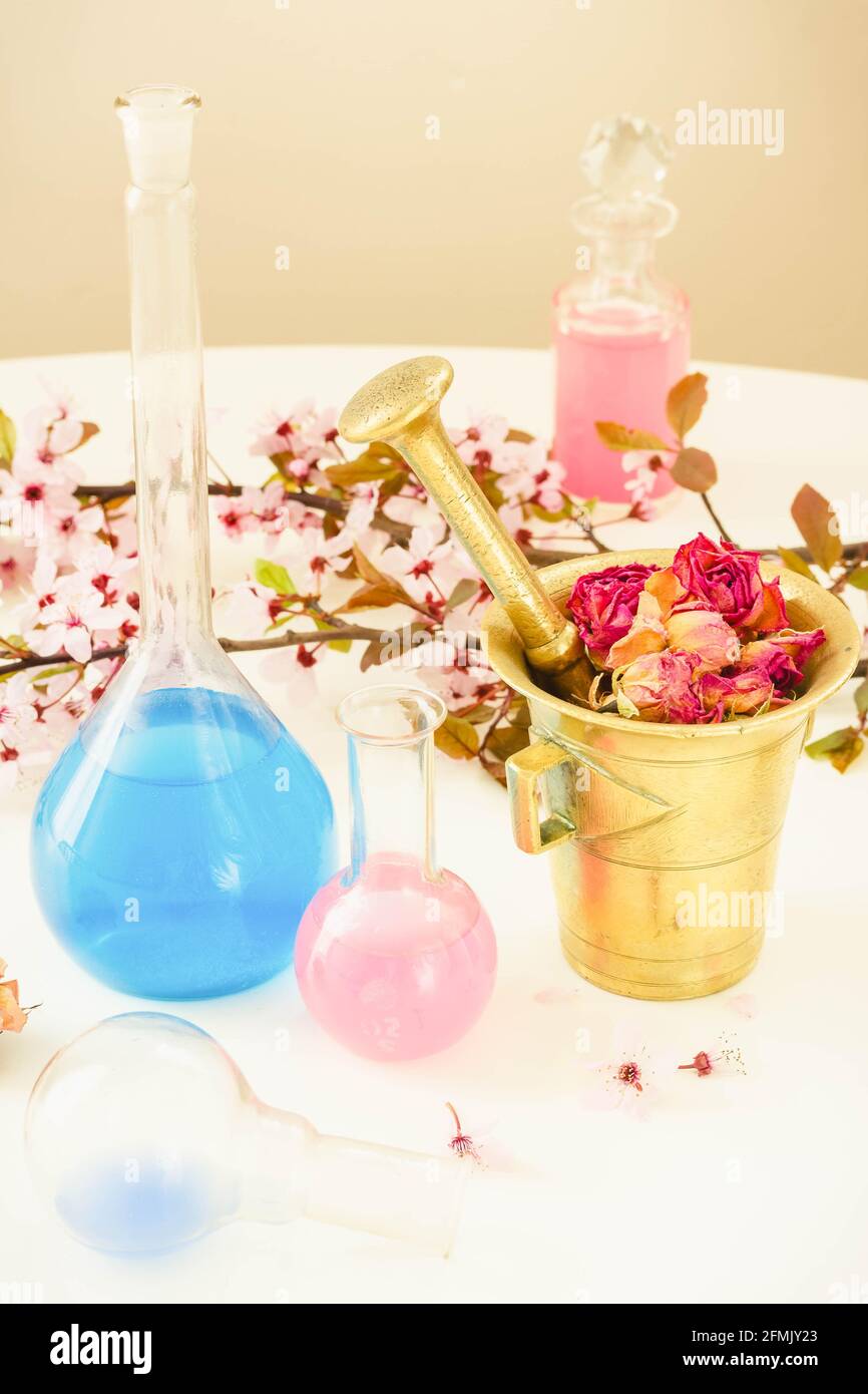 Potions beaker hi-res stock photography and images - Alamy