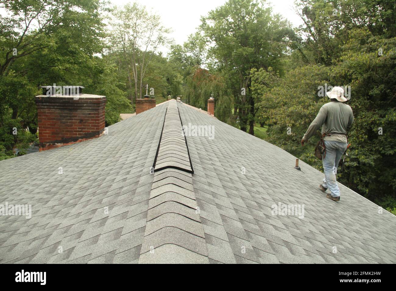 Roofing ridge hi-res stock photography and images - Alamy