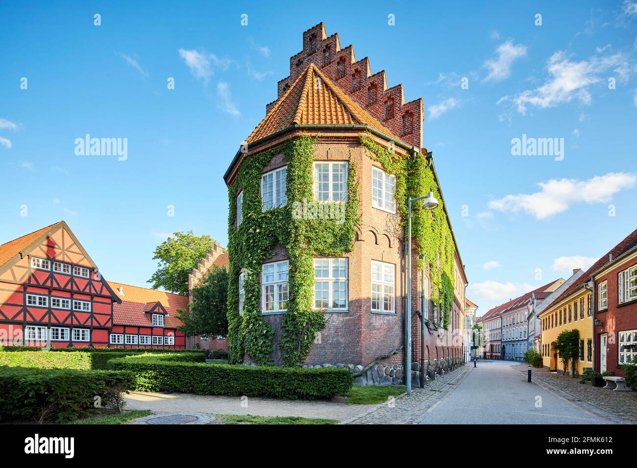 Fantasy building hi-res stock photography and images - Alamy