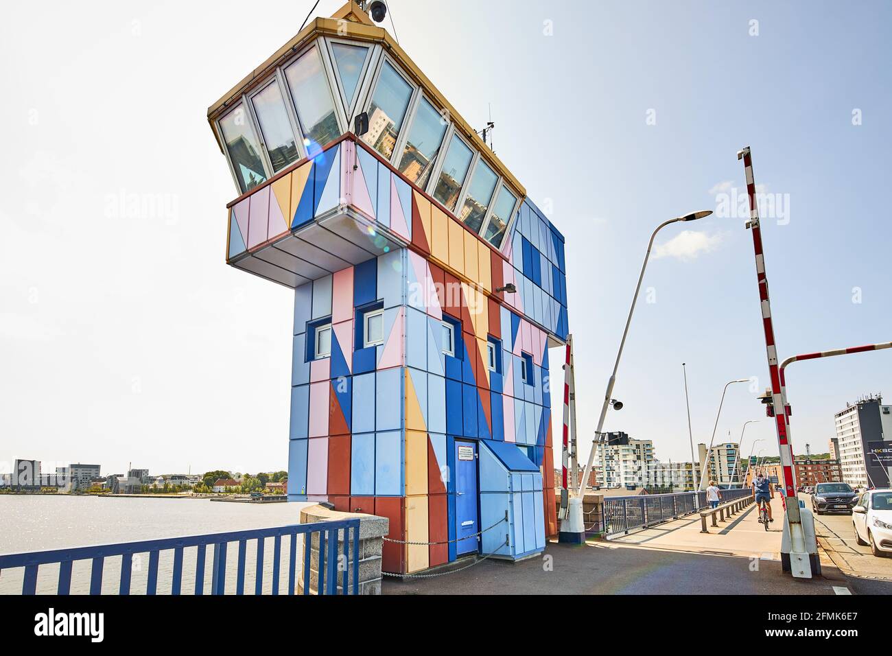 Tall bridge hi-res stock photography and images - Alamy