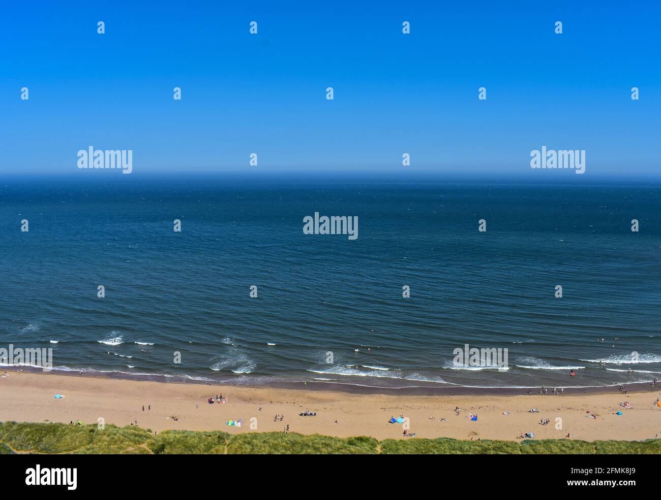 Summertime sunny sky hi-res stock photography and images - Alamy