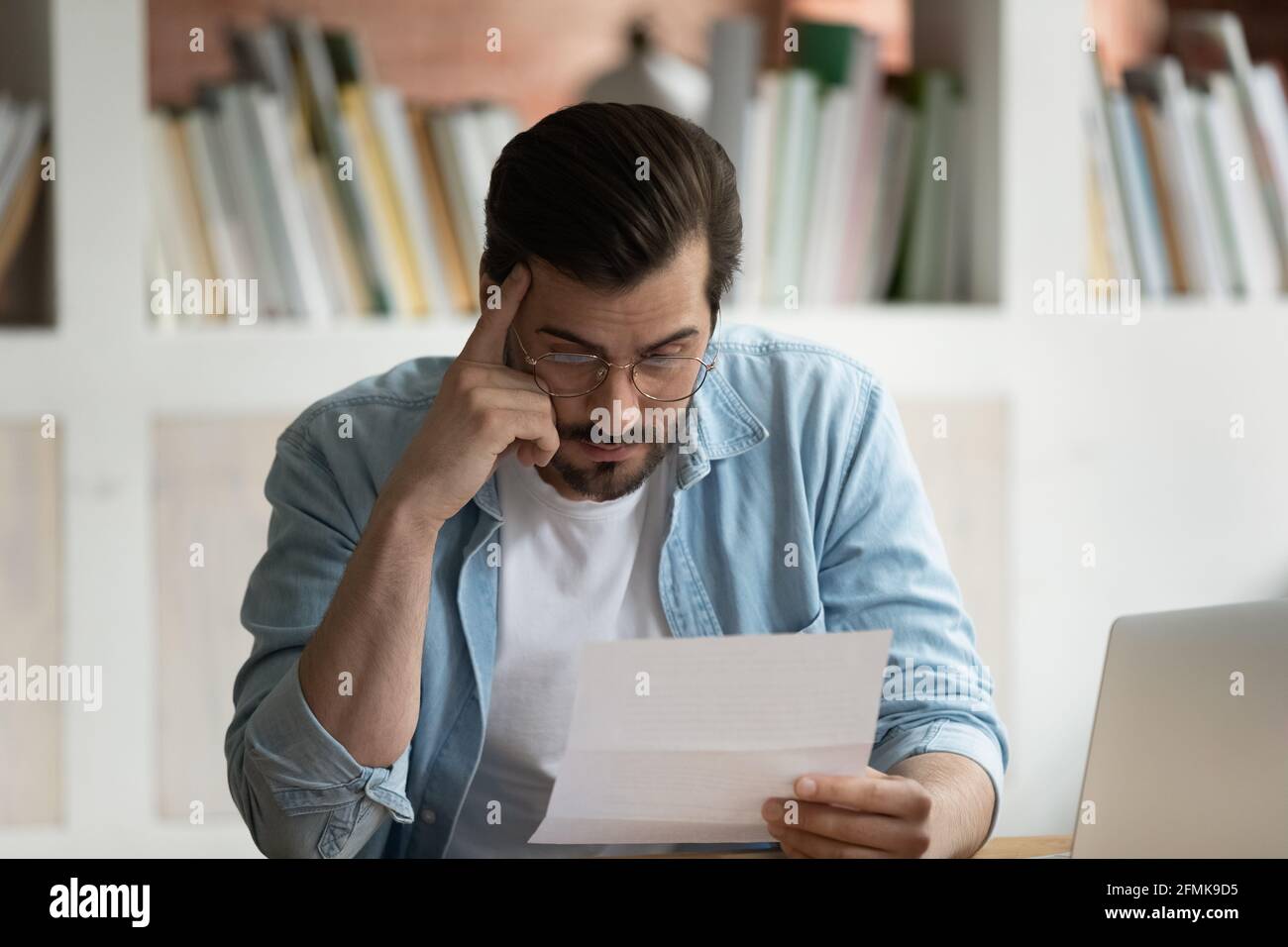 Unhappy read hi-res stock photography and images - Alamy
