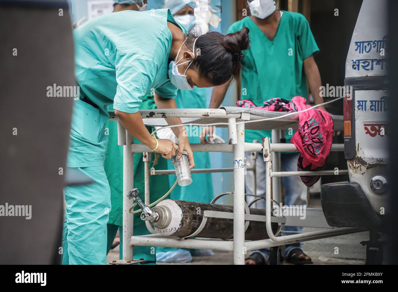 Patient oxygen cylinder hi-res stock photography and images - Alamy