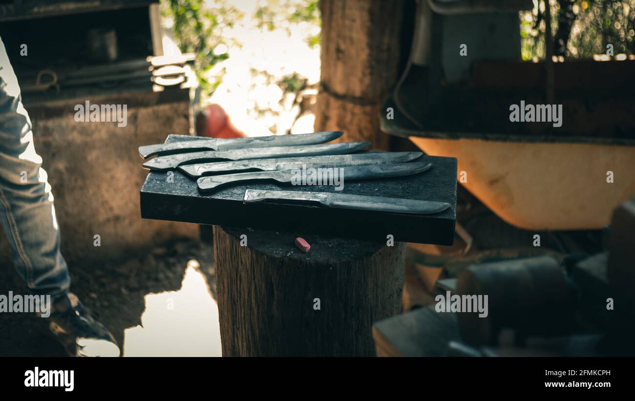 Metal hammer on anvil fire hi-res stock photography and images - Alamy