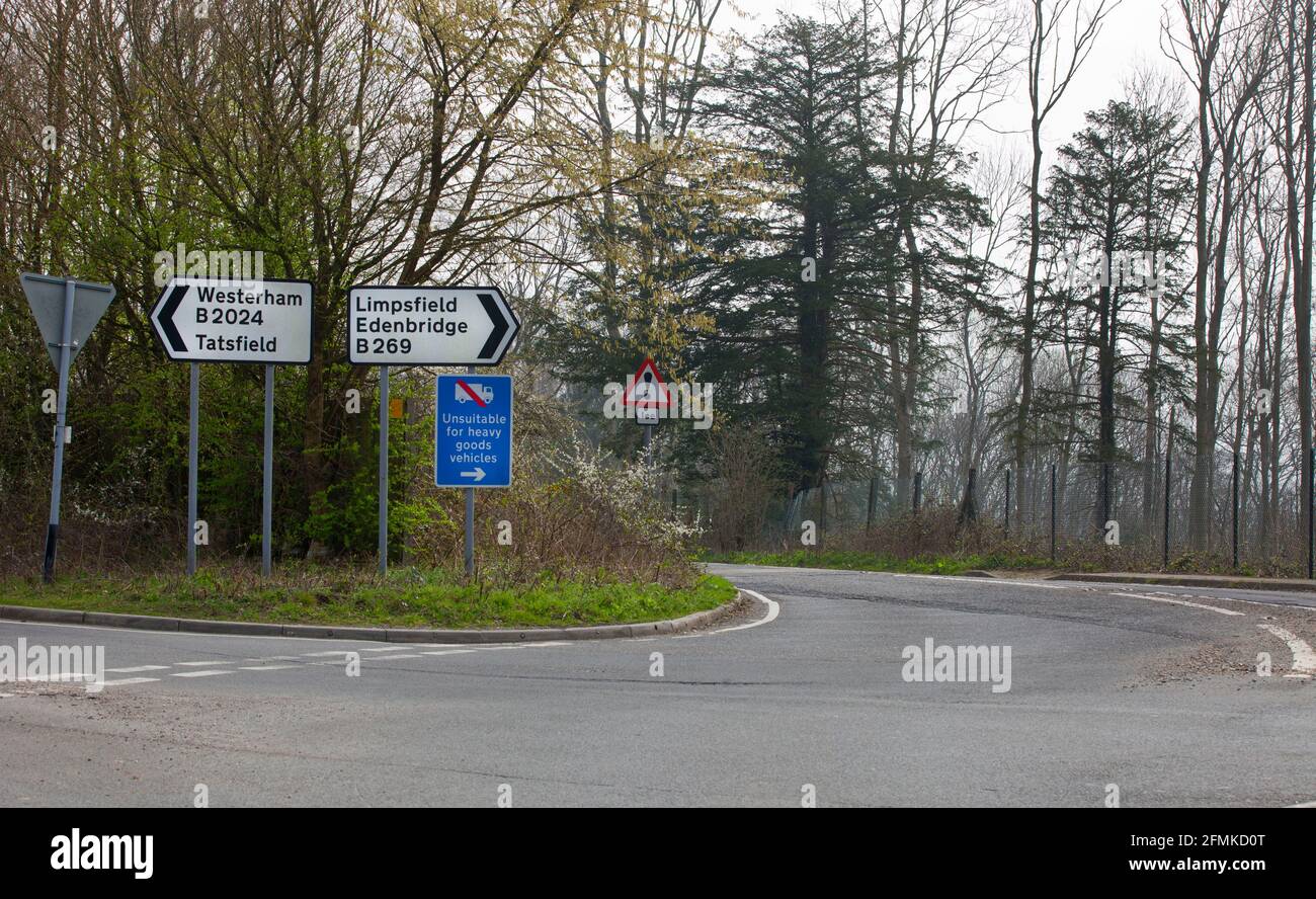 Road junction ( roundabout ) at Titsey between the B269 and B204 near ...