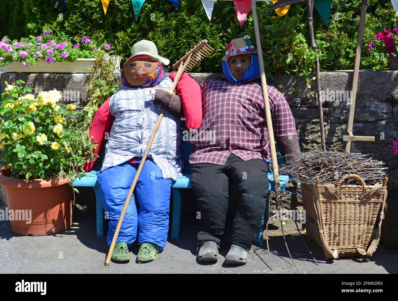 Straw doll craft hi-res stock photography and images - Alamy