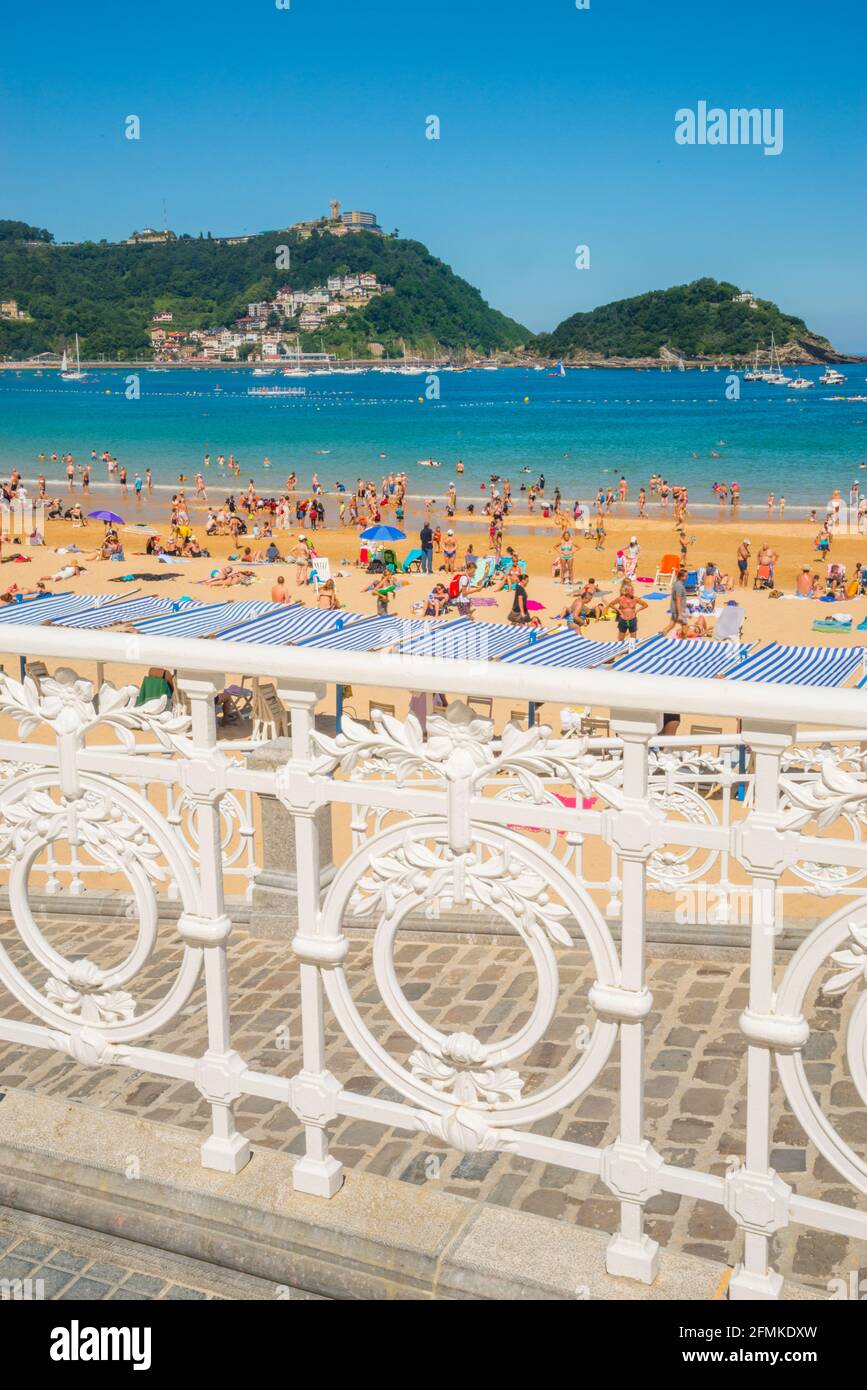 San sebastian beach hi-res stock photography and images - Alamy