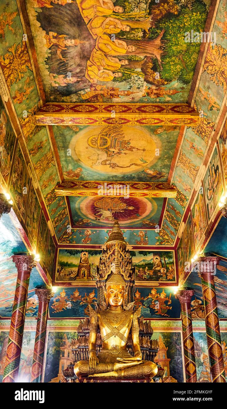 The golden interiors of the Wat Phnom Temple in Phnom Penh, Cambodia ...