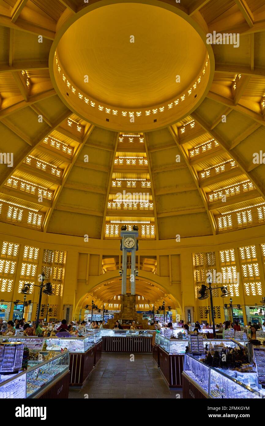 Central market interior hi-res stock photography and images - Alamy