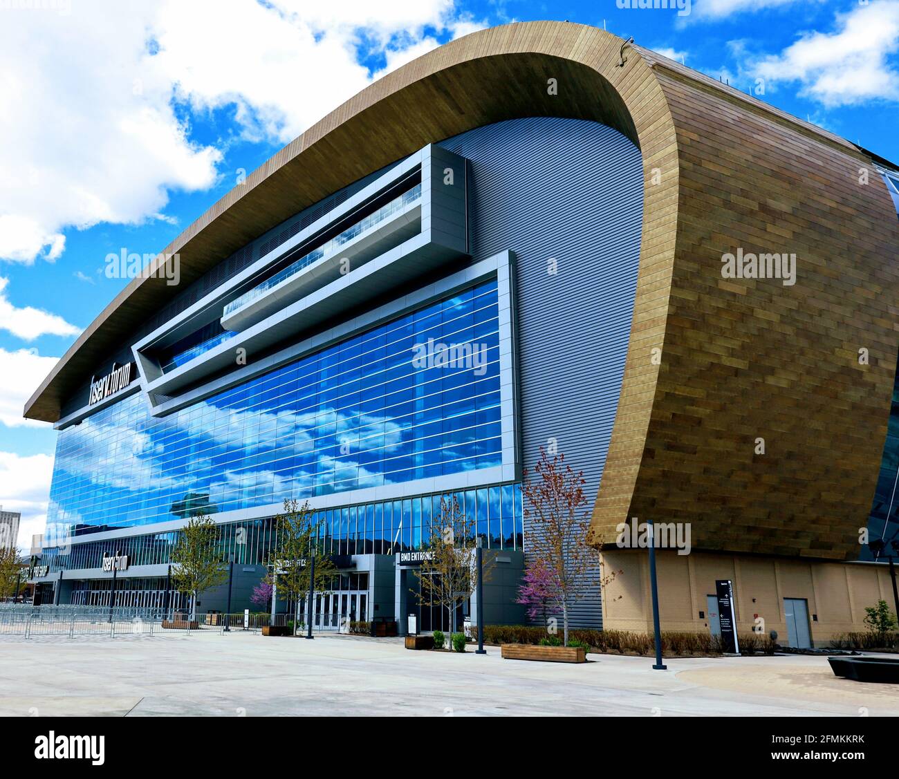 Fiserv hi-res stock photography and images - Alamy