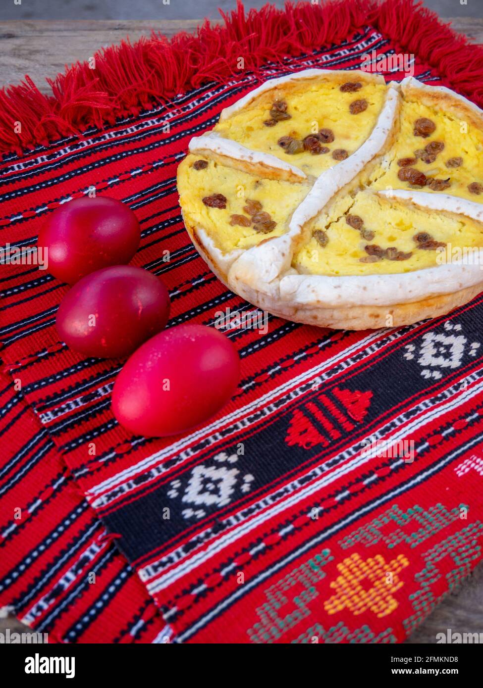 Romanian traditional table cloth hi-res stock photography and images ...
