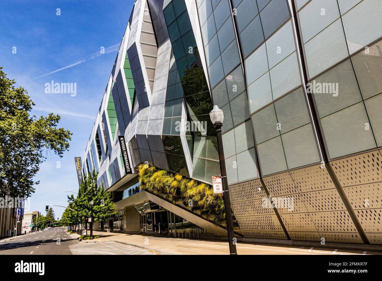 Golden 1 center hi-res stock photography and images - Alamy