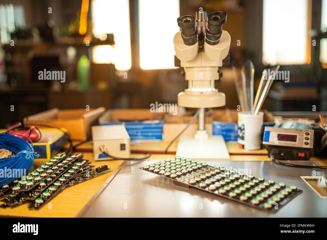 Electric circuit switch laboratory hi-res stock photography and images ...