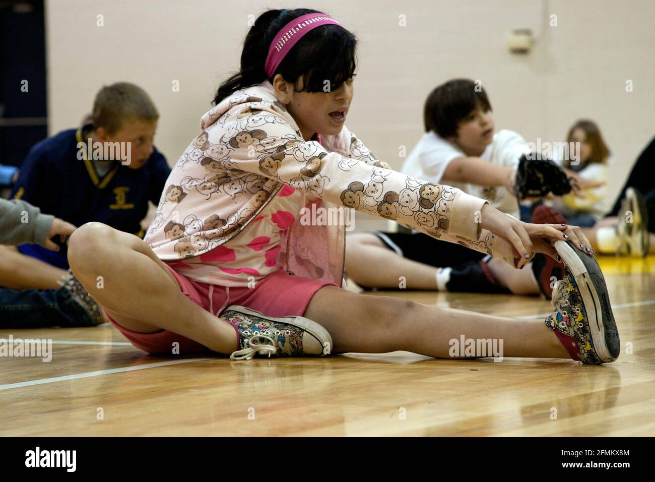 Middle school science class physical hi-res stock photography and ...