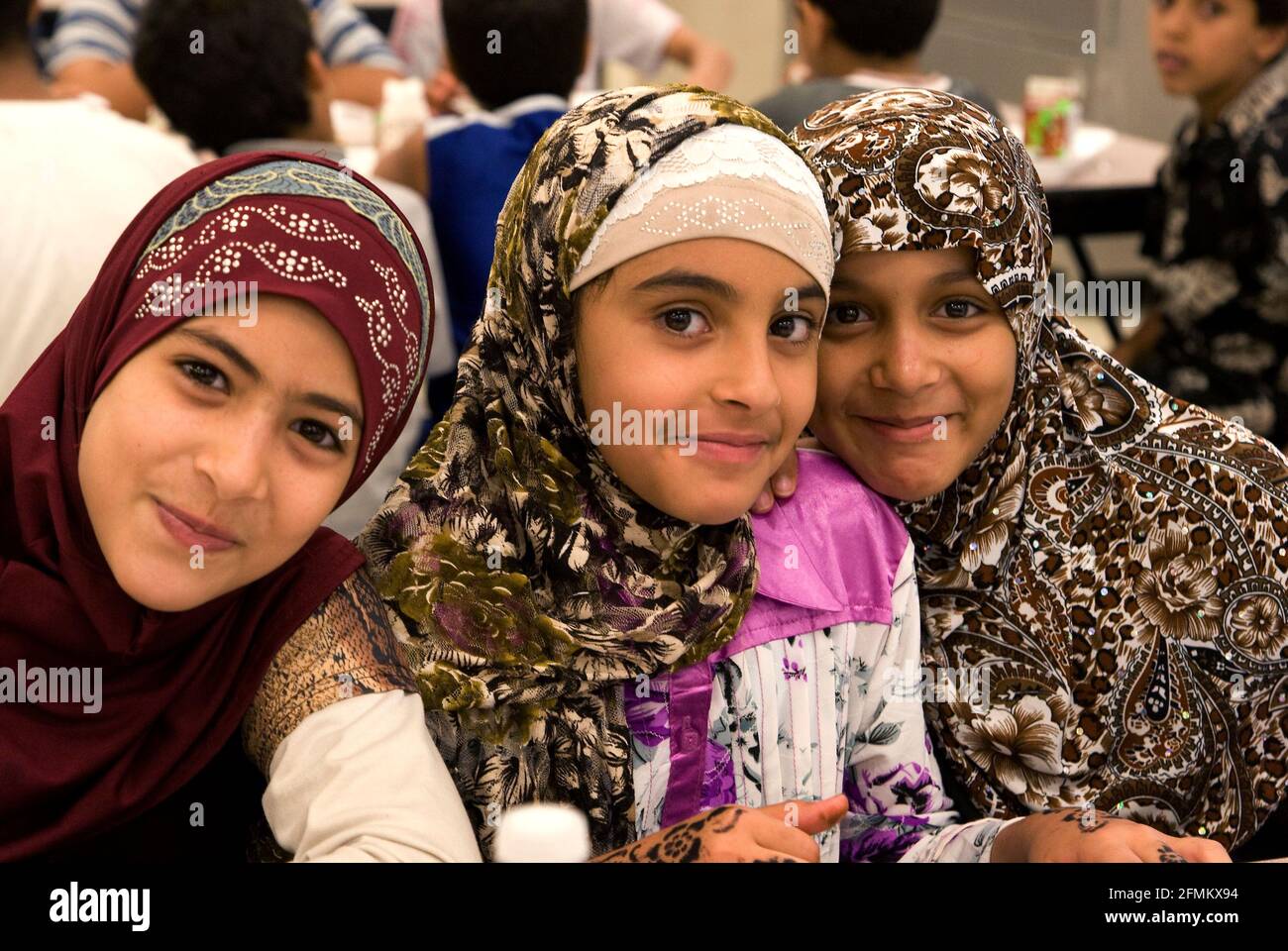 Muslim girls computer hi-res stock photography and images - Alamy
