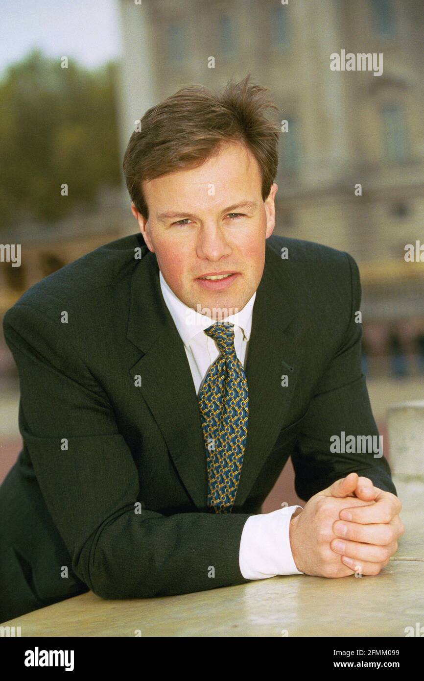 Tom Bradby, photographed on 21st November 2001 outside Buckingham ...