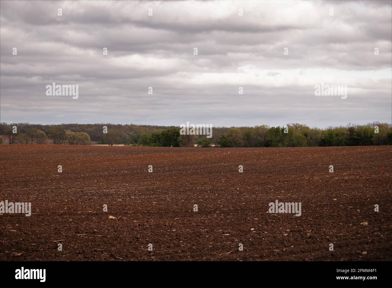 Empty farmland hi-res stock photography and images - Alamy