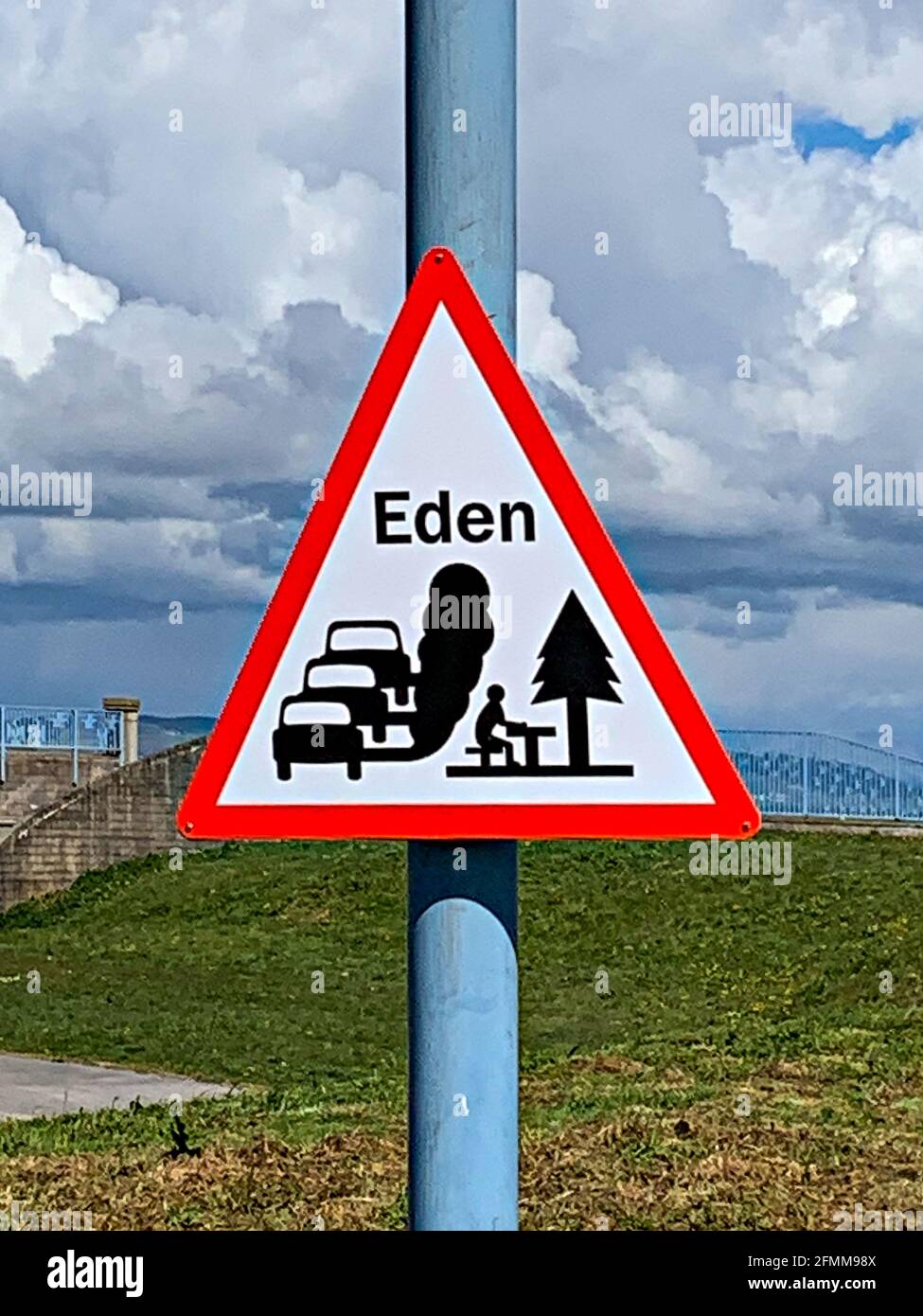 Eden Project North site. Triangular information sign Stock Photo - Alamy