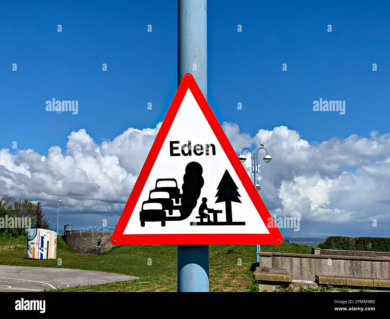 Eden Project North site. Triangular information sign Stock Photo - Alamy