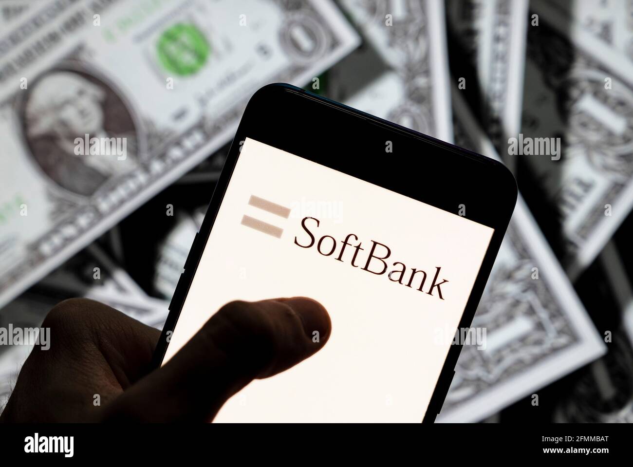 Softbank logo hi-res stock photography and images - Alamy