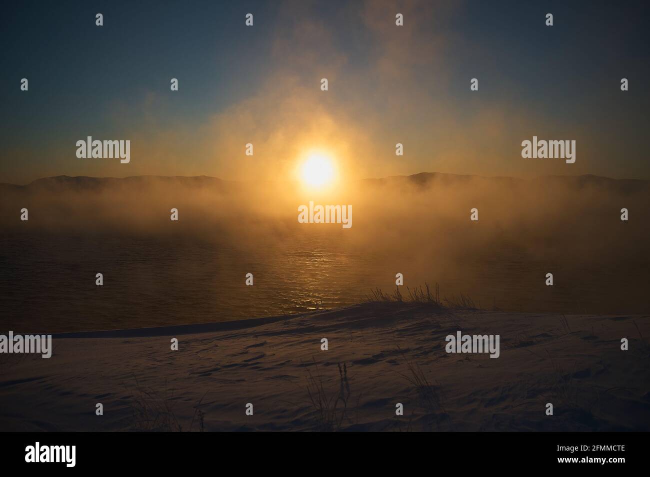 Shades of a colorful snowy sky hi-res stock photography and images - Alamy