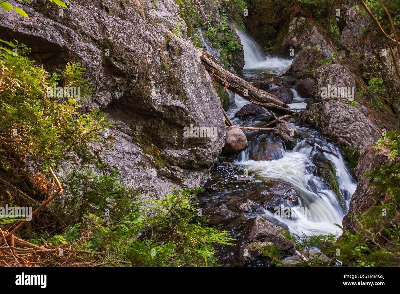 Canada falls hi-res stock photography and images - Alamy