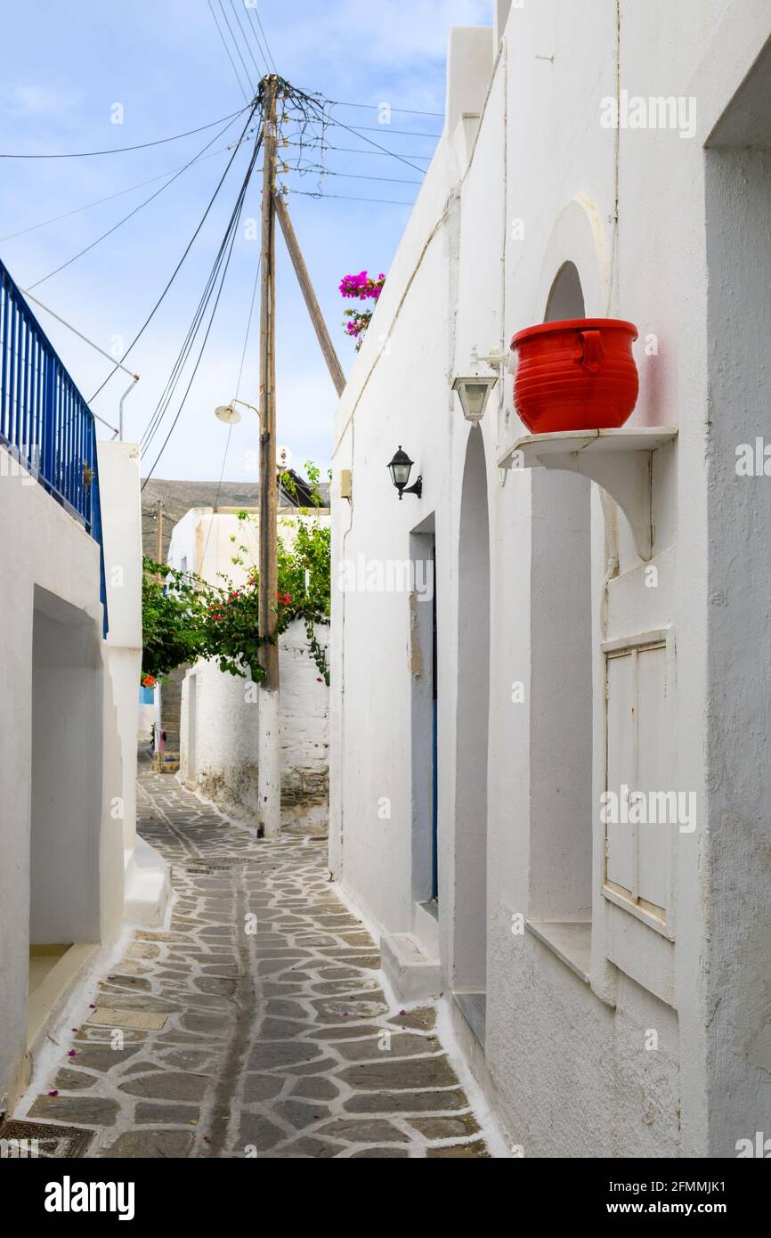 Typical greek island cobbled alley hi-res stock photography and images ...