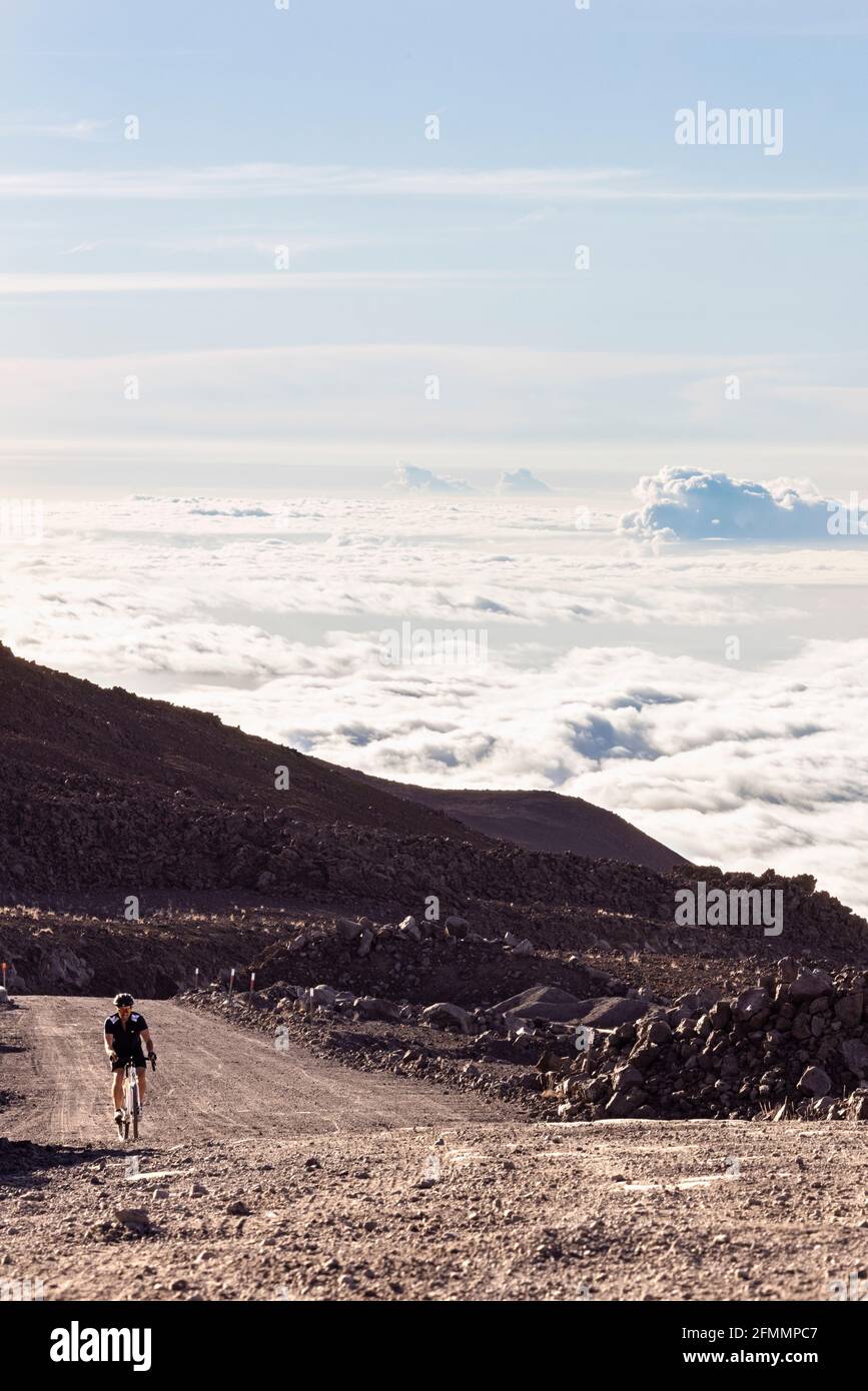 Mauna kea volcano hi-res stock photography and images - Alamy