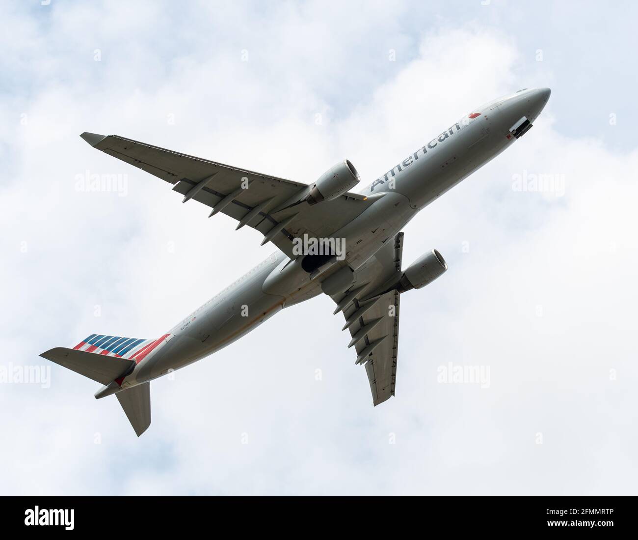 American a330 airplane hi-res stock photography and images - Alamy