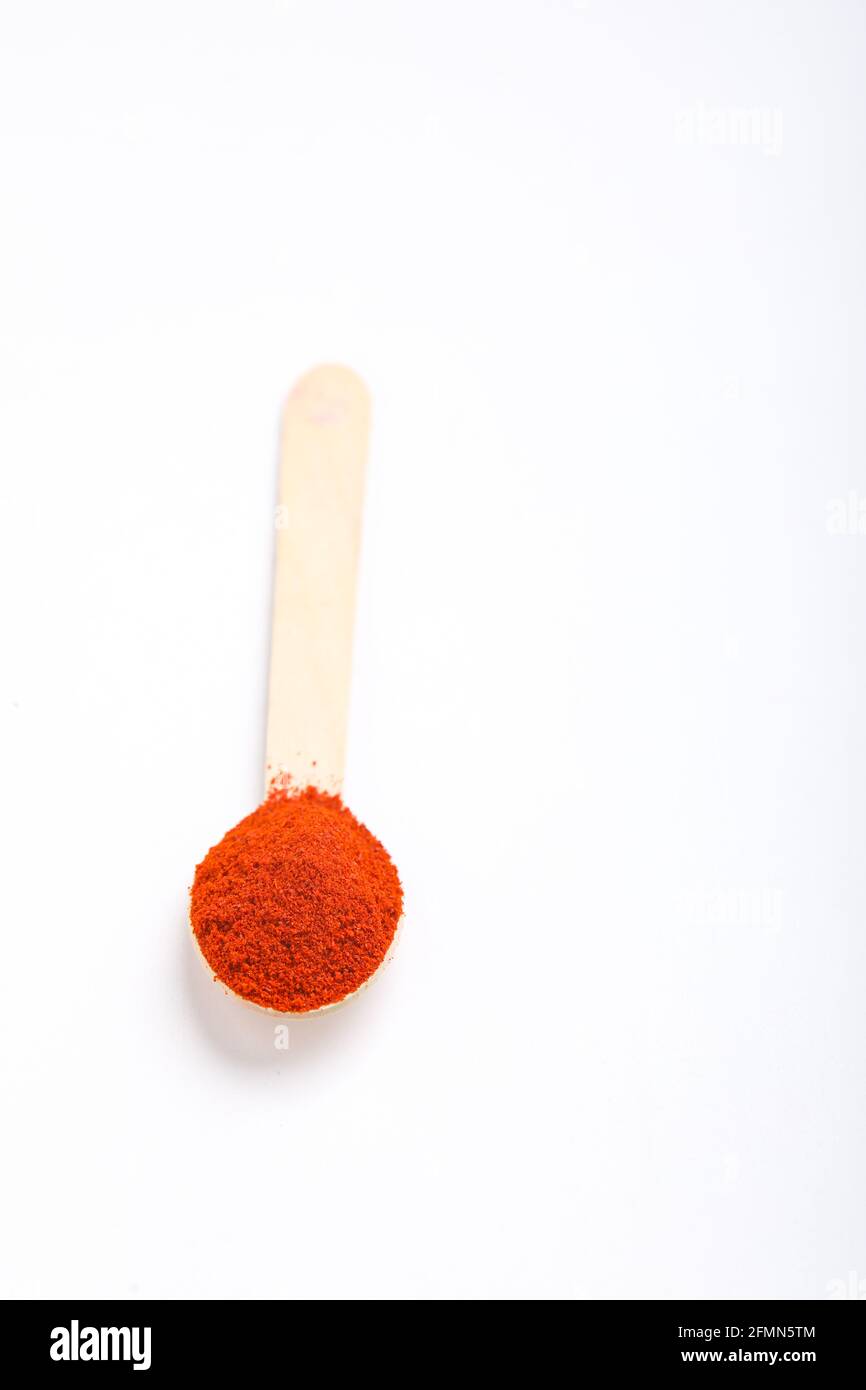 Spoon red chili powder hi-res stock photography and images - Alamy