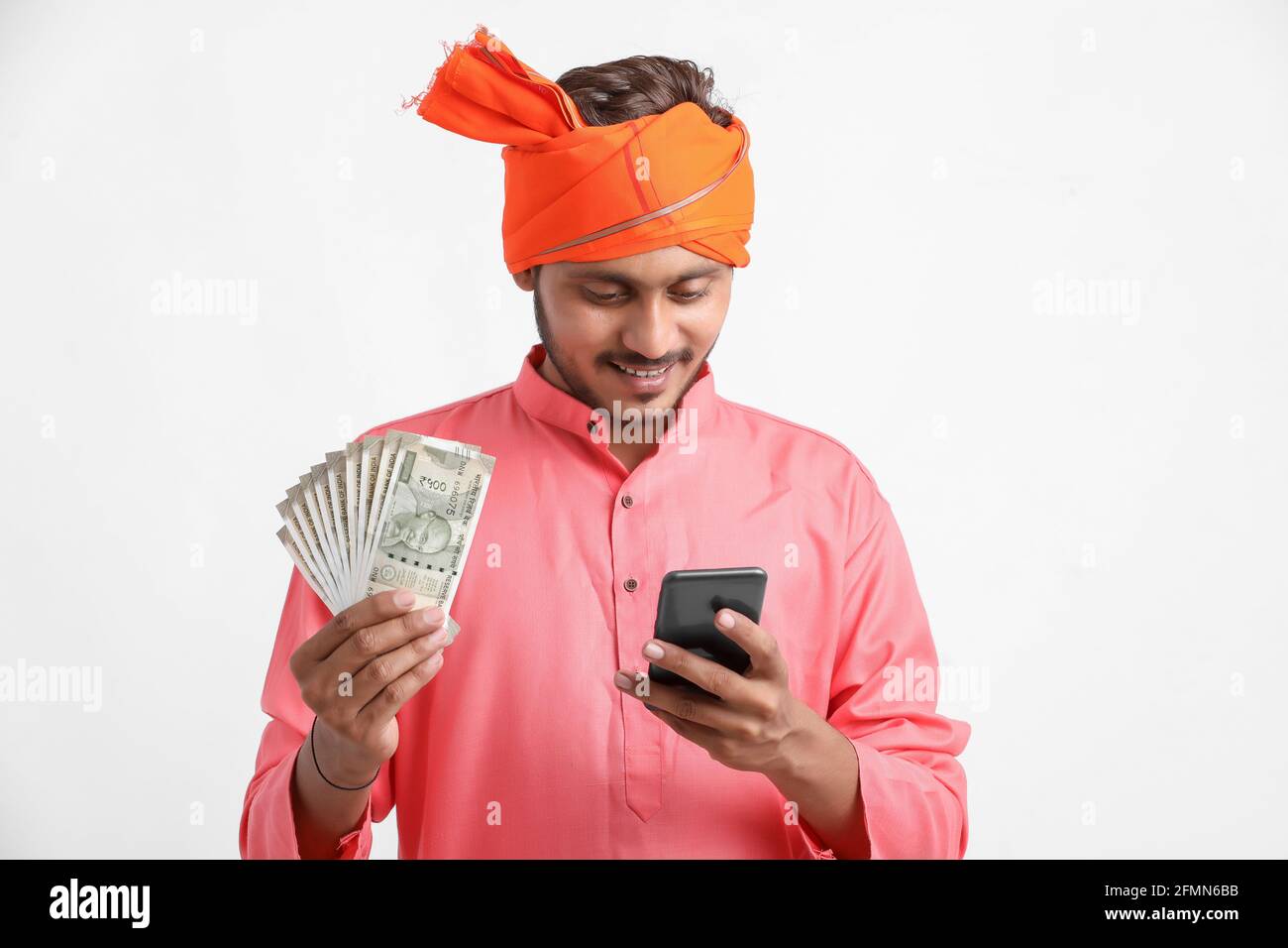 India smartphone village hi-res stock photography and images - Alamy