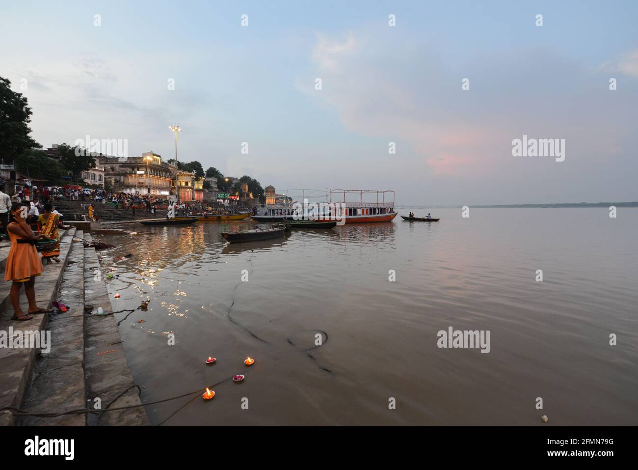 Hindu pilgrims on the Ganges river in Varanasi, India Stock Photo - Alamy