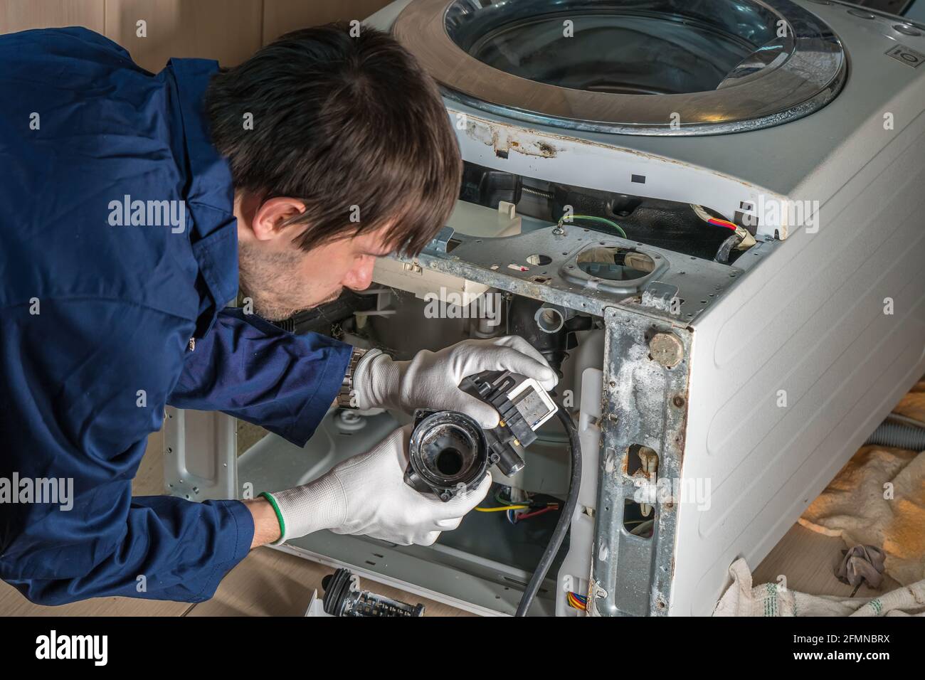 Old washing machine hi-res stock photography and images - Alamy