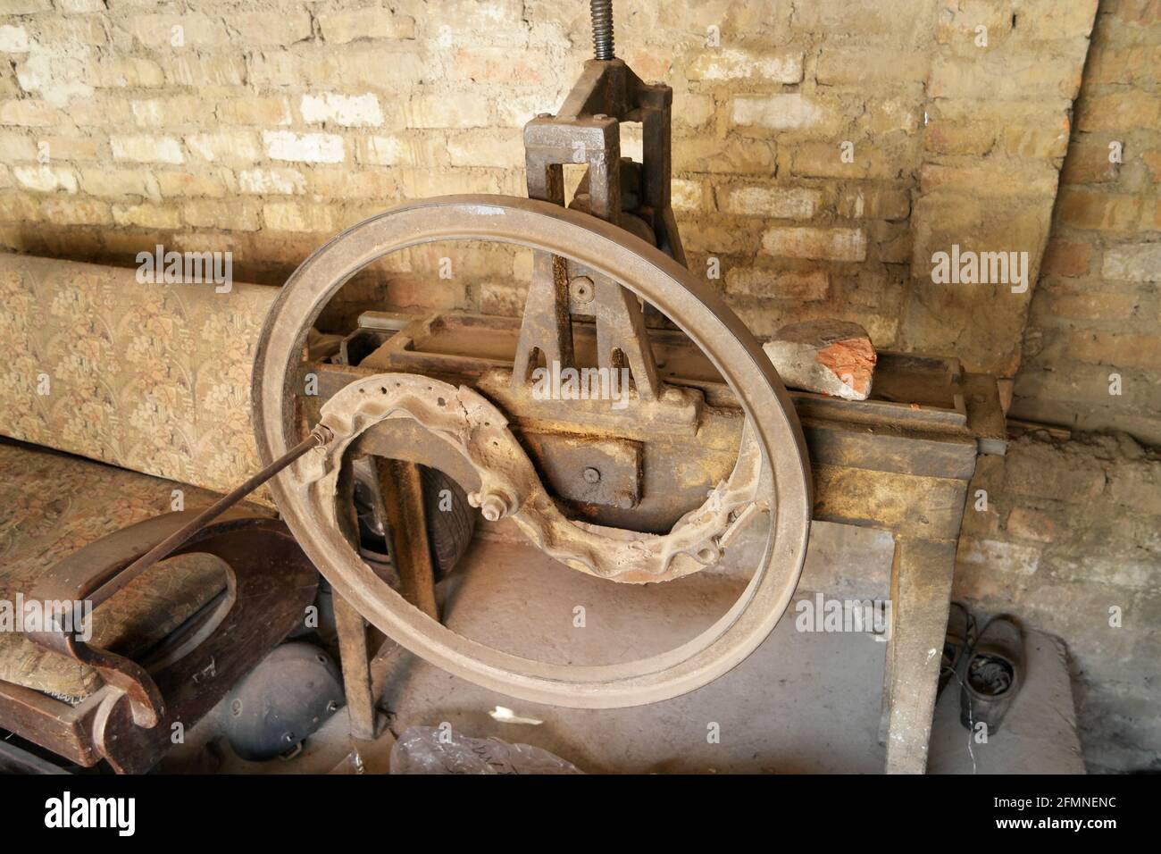 Cricket bat industry hi-res stock photography and images - Alamy