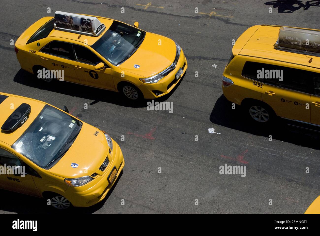 Birds eye view street taxi cab hi-res stock photography and images - Alamy