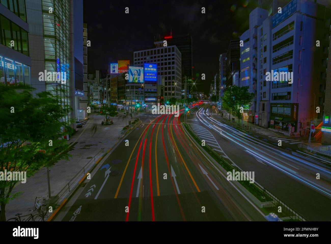 Time lapse shot busy street hi-res stock photography and images - Alamy