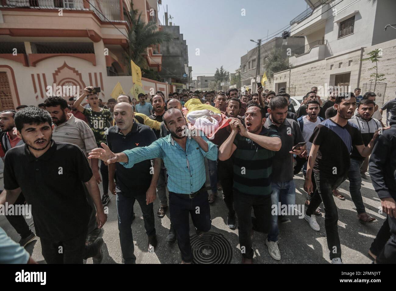 Beit Hanoun, Palestinian Territories. 11th May, 2021. Palestinians ...