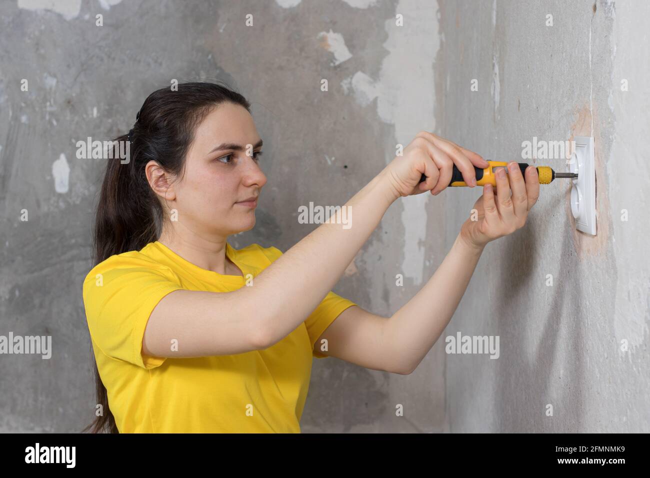 Woman electrician wires hi-res stock photography and images - Alamy