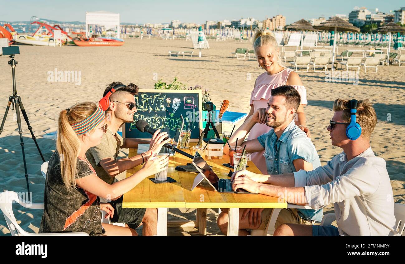 Summer party social media hi-res stock photography and images - Alamy