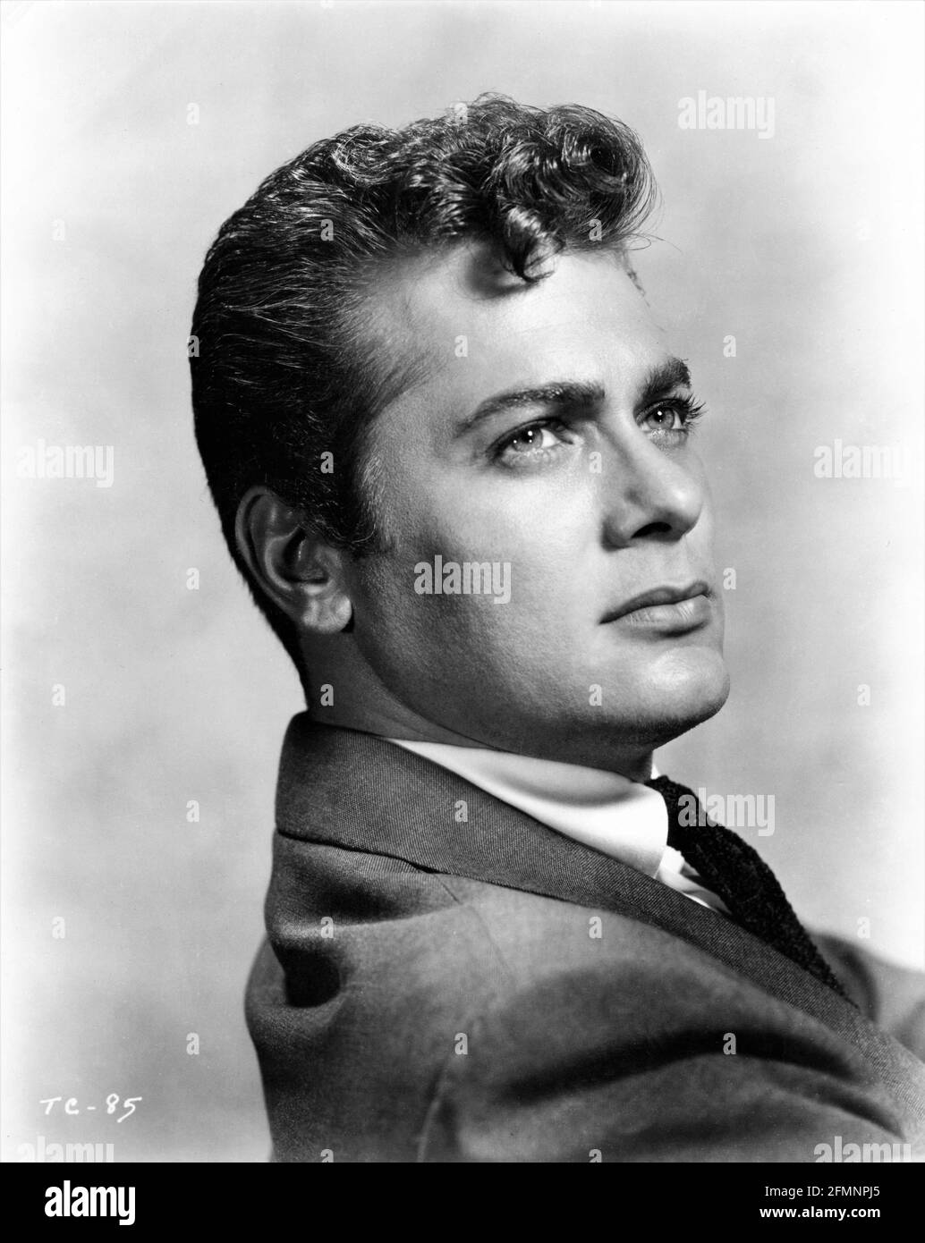 TONY CURTIS 1956 Portrait publicity for Universal Pictures Stock Photo ...